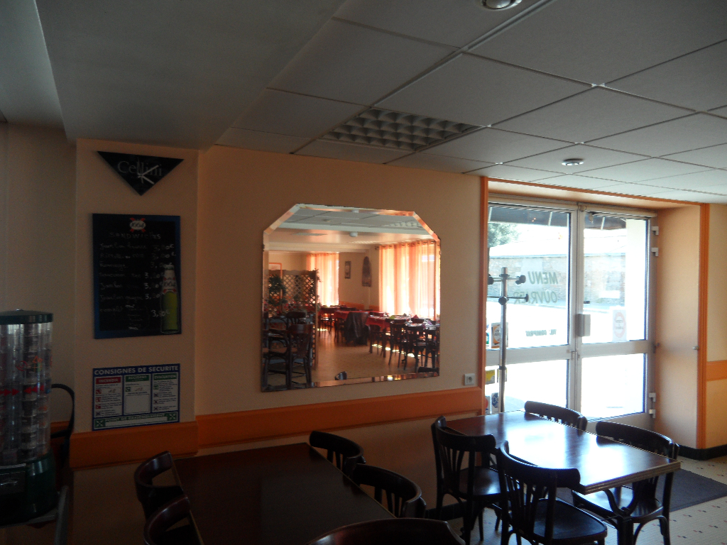 49. RESTAURANT "OUVRIERS" L IV TERRASSE. Maine et Loire Angers 49000