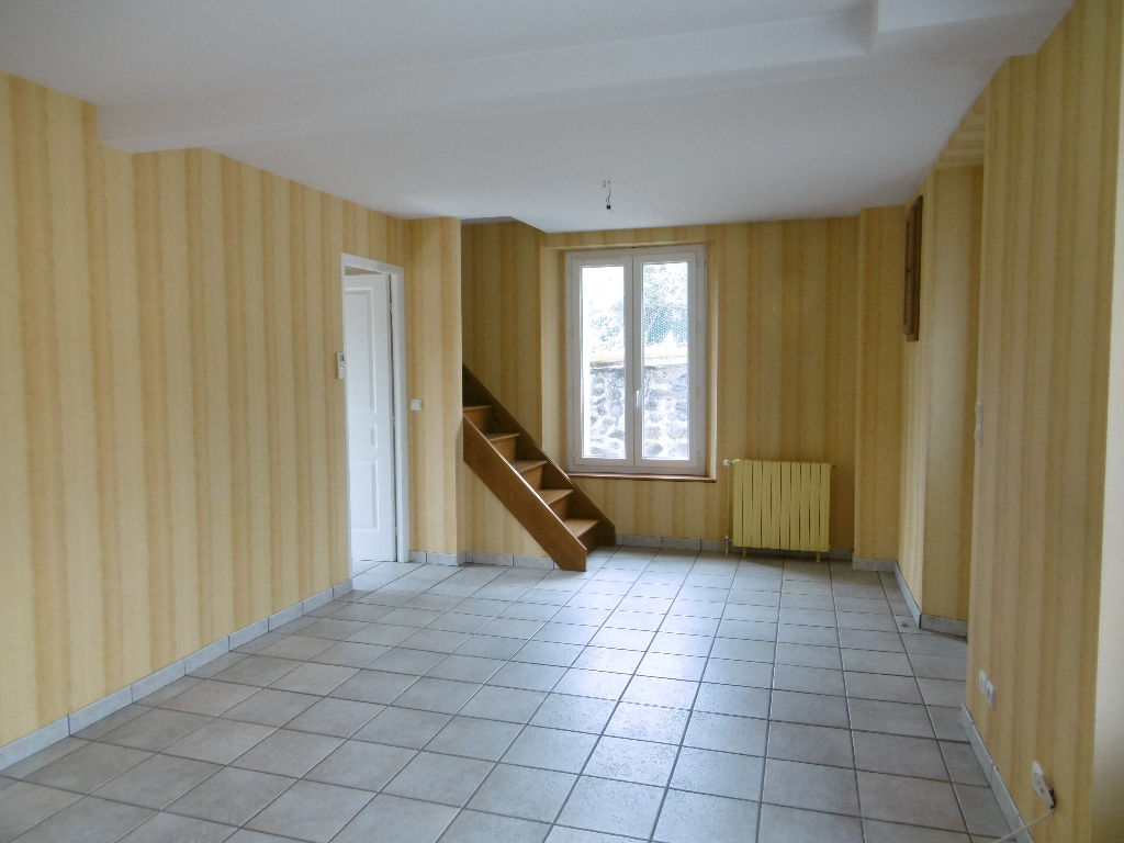 Réf:5321 MAISON DE VILLE AVEC COUR INTERIEURE