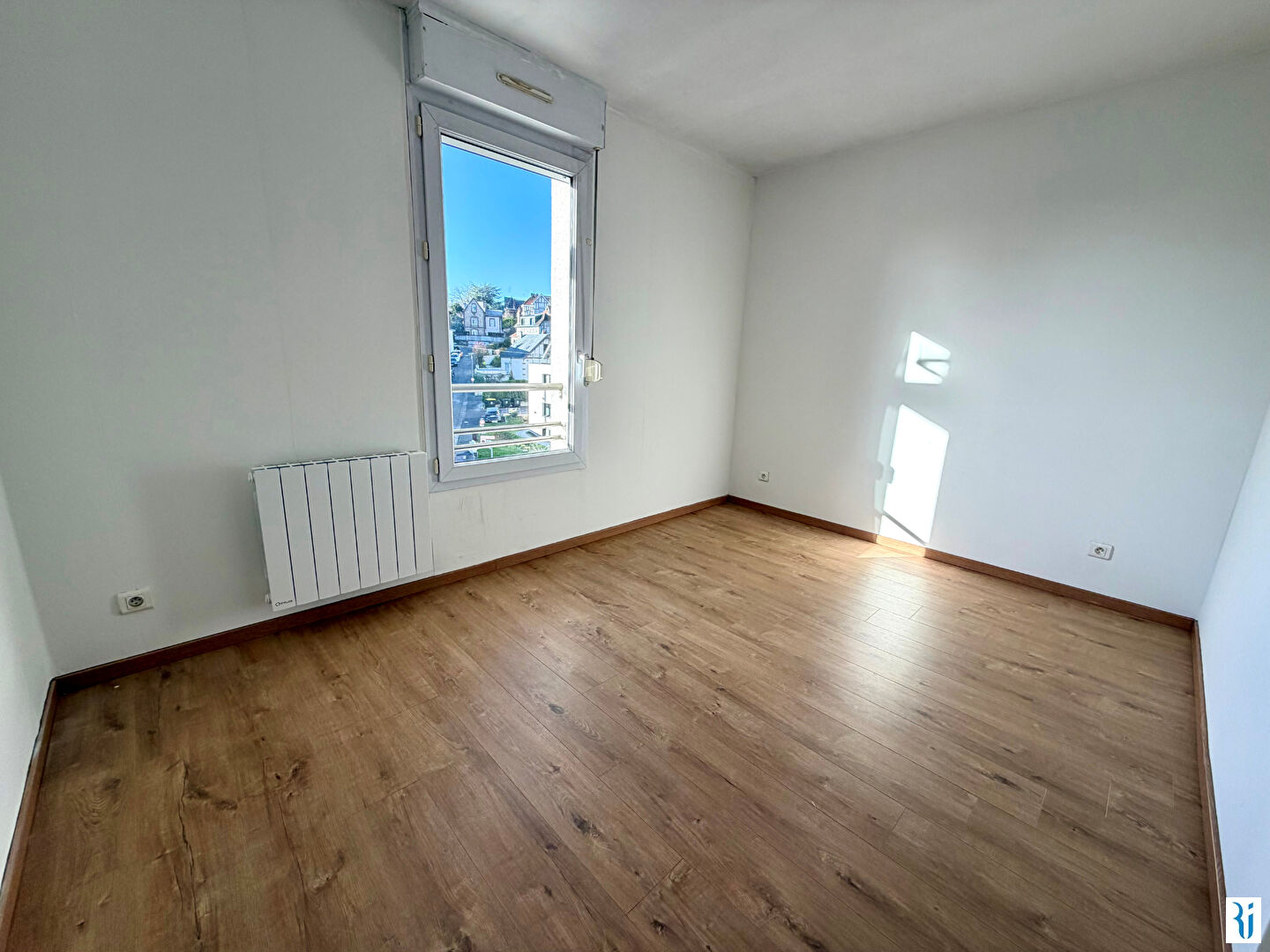 BOIS GUILLAUME / ROUEN - TRANSACTION & LOCATION